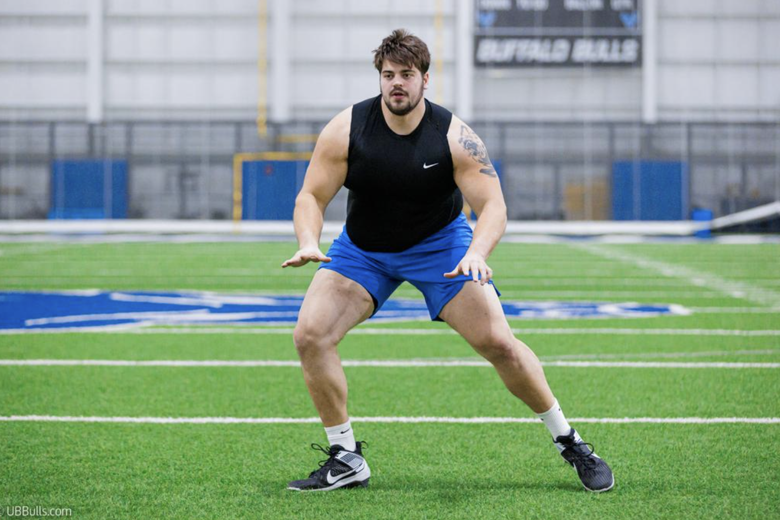 Top-ranked CFL prospect Gabe Wallace shines in vertical jump, bench press at Buffalo pro day ...
